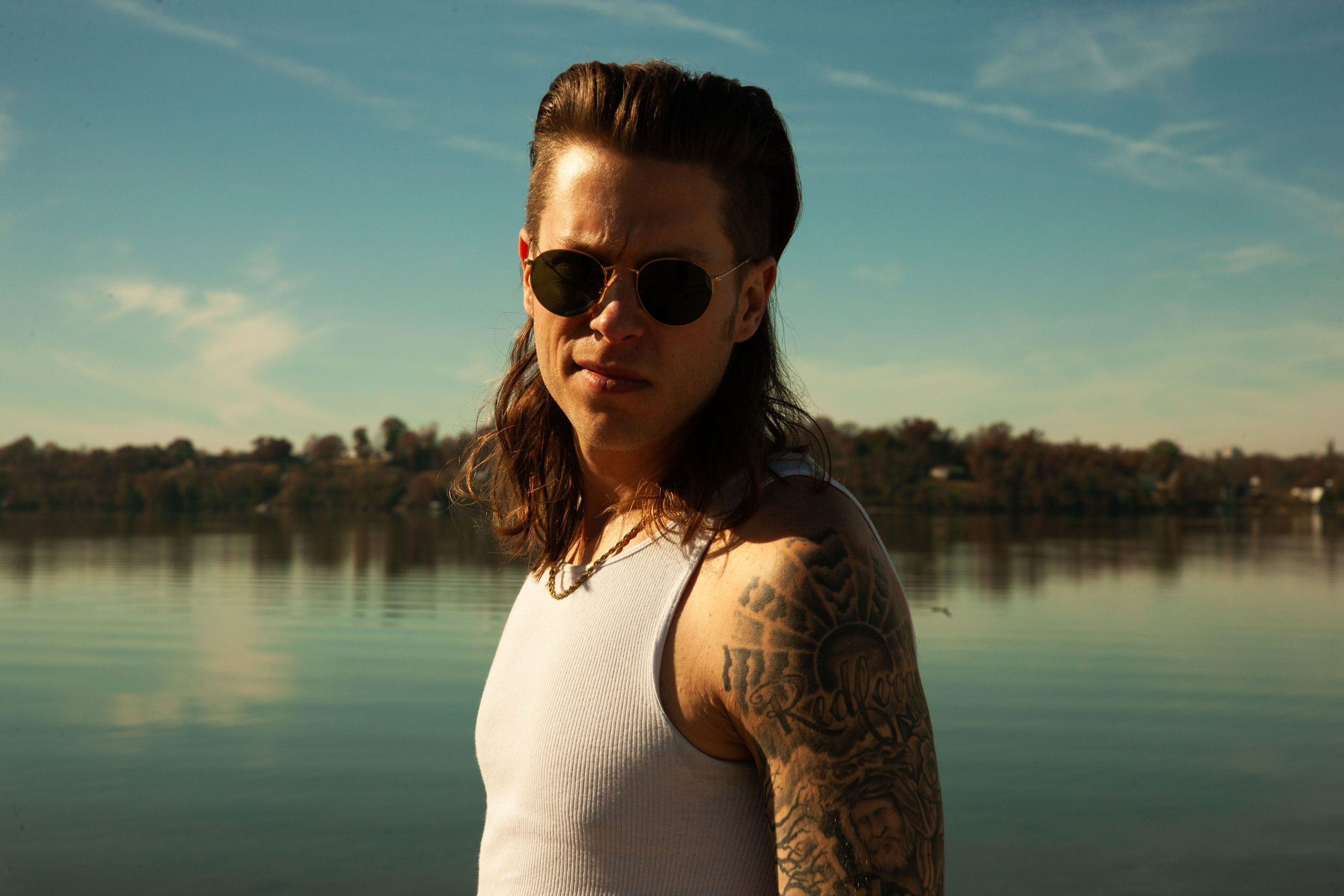 CHEERS: REDFERRIN’S DEBUT EP OLD NO. 7 IS OUT NOW – Country Music NI